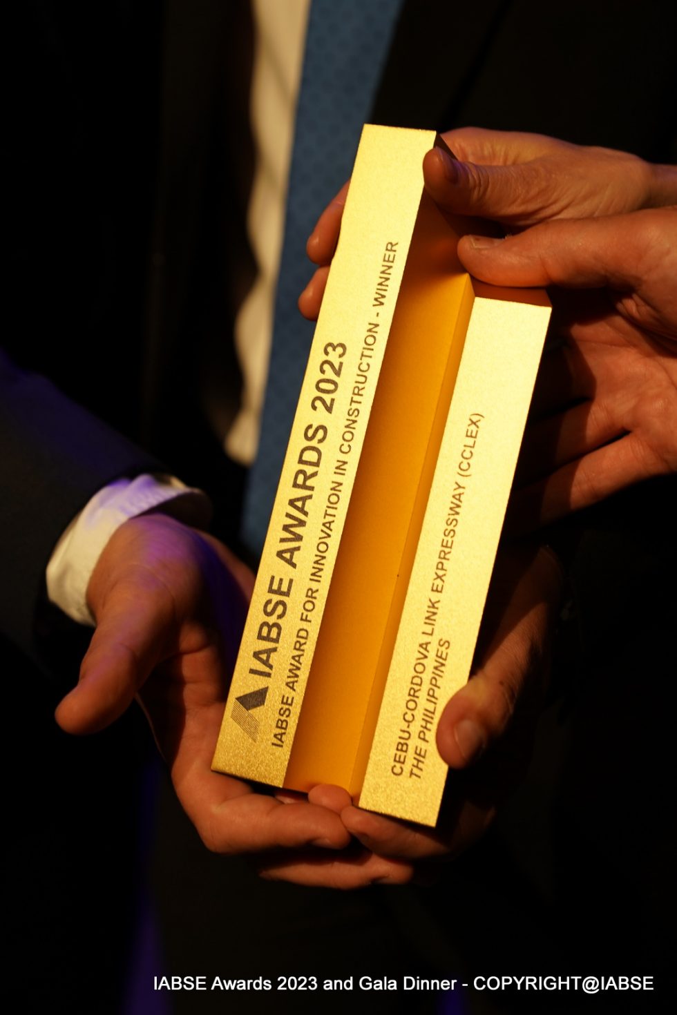 The Cebu Cordova Link Expressway bridge project has won the "Innovation ...